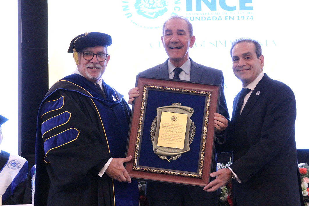 Universidad INCE gradúa a 152 nuevos profesionales en su 50 aniversario ...