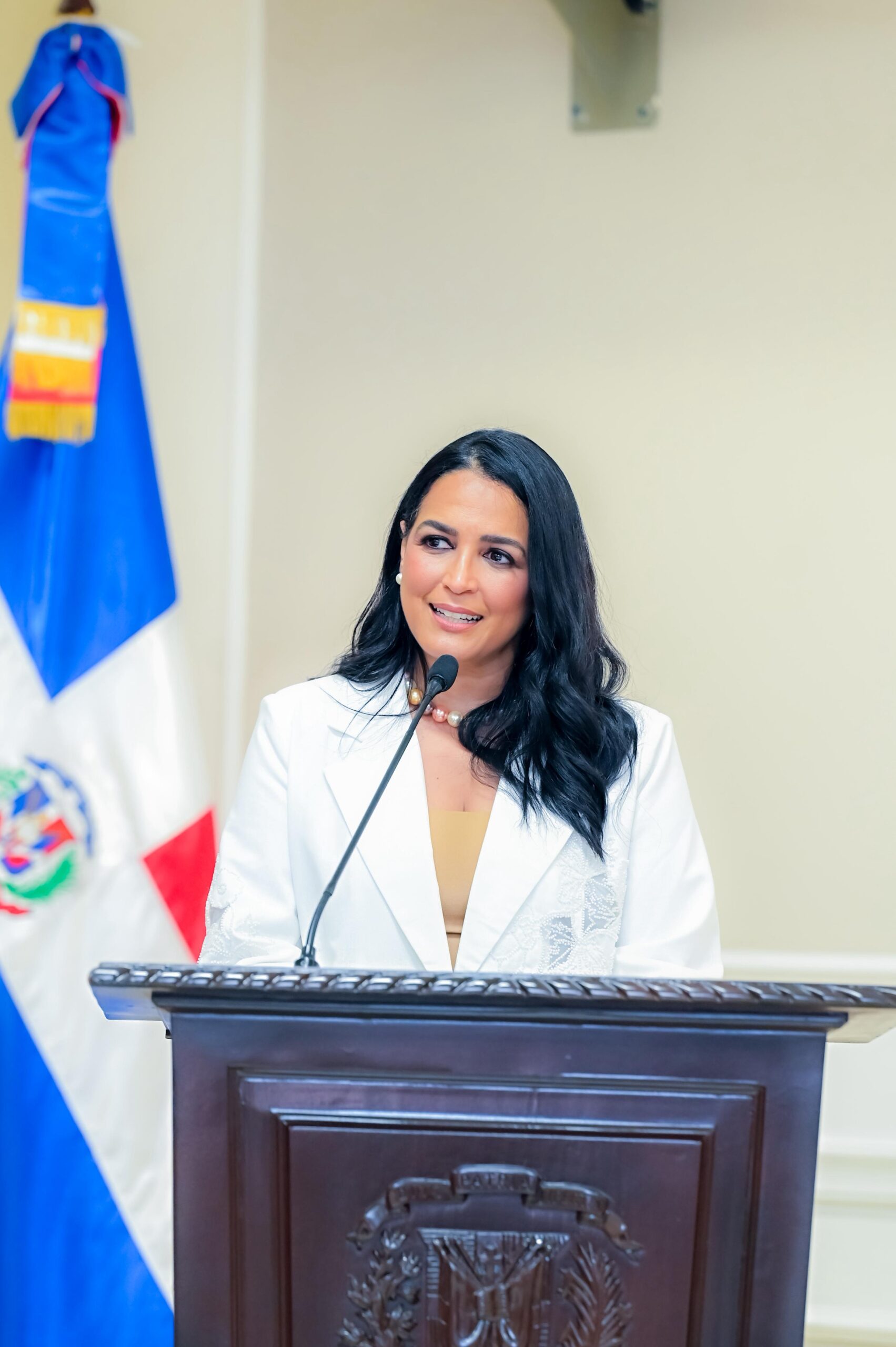 Senado reconoce actriz y presentadora Celinés Toribio por sus 30 años ...